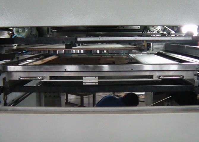 Diecut Redline Automatic Diecutter — Diecut Global